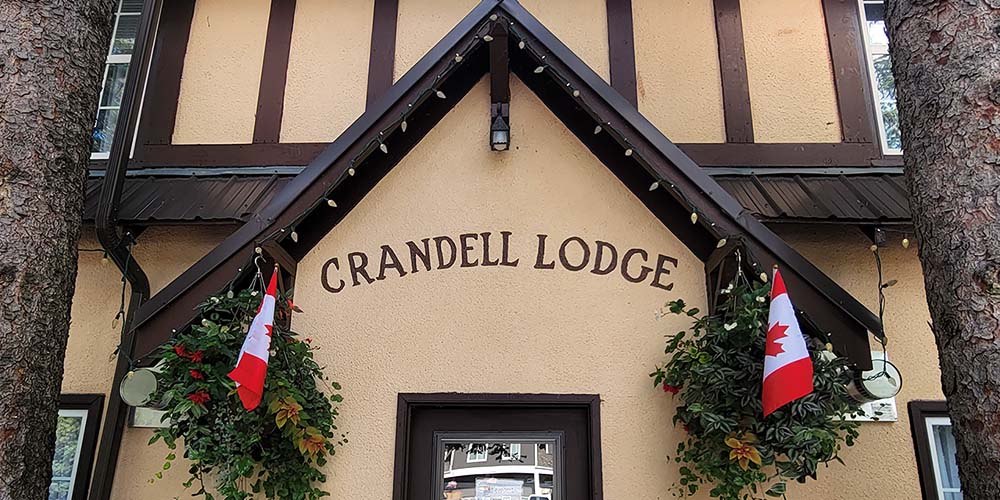 Crandell Mountain Lodge :: Fine Hotel Accommodations & Lodging in ...